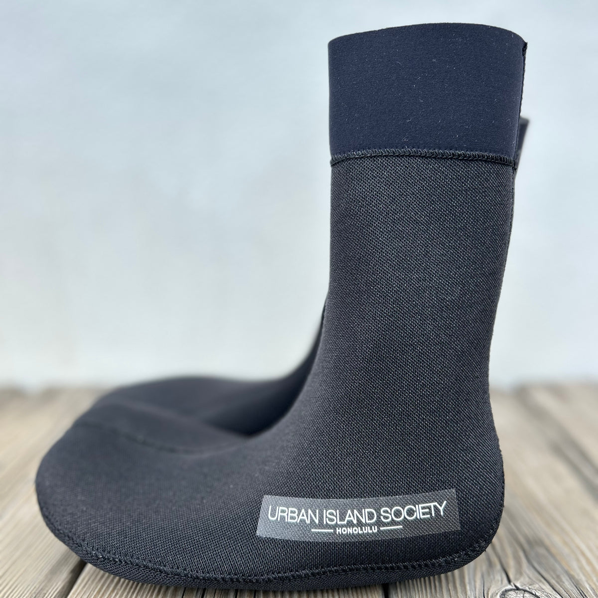 UIS WETSUITS / BOOTS – URBAN ISLAND SOCIETY
