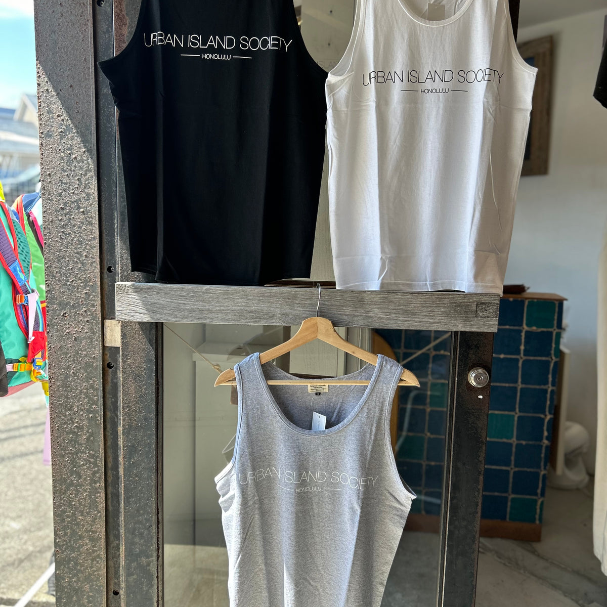 UIS TANKTOP – URBAN ISLAND SOCIETY