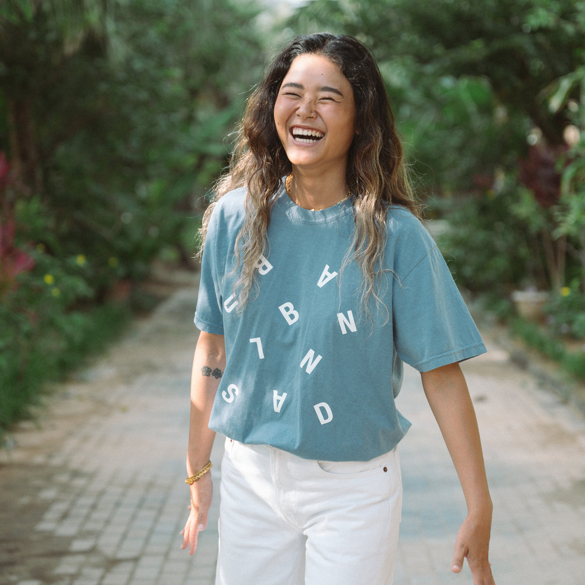 UIS RANDOM TEE – URBAN ISLAND SOCIETY